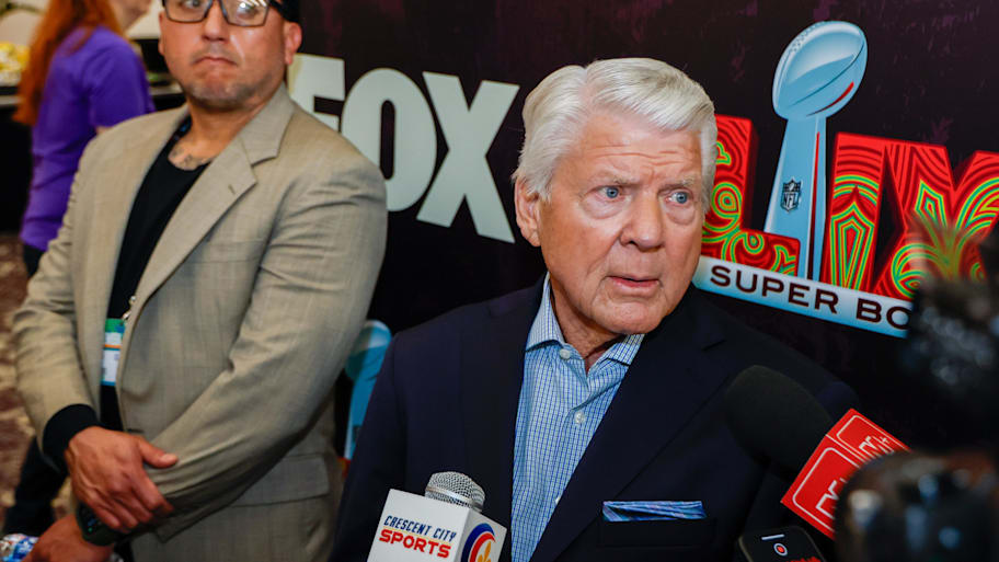 Troy Aikman weighs in on how Jerry Jones can create the best environment