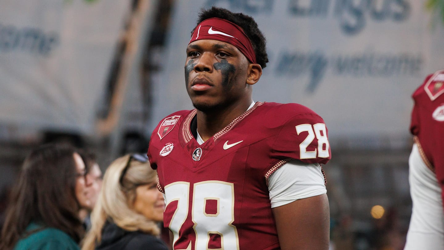 Florida State Linebacker Carted Off In Game Against North Carolina