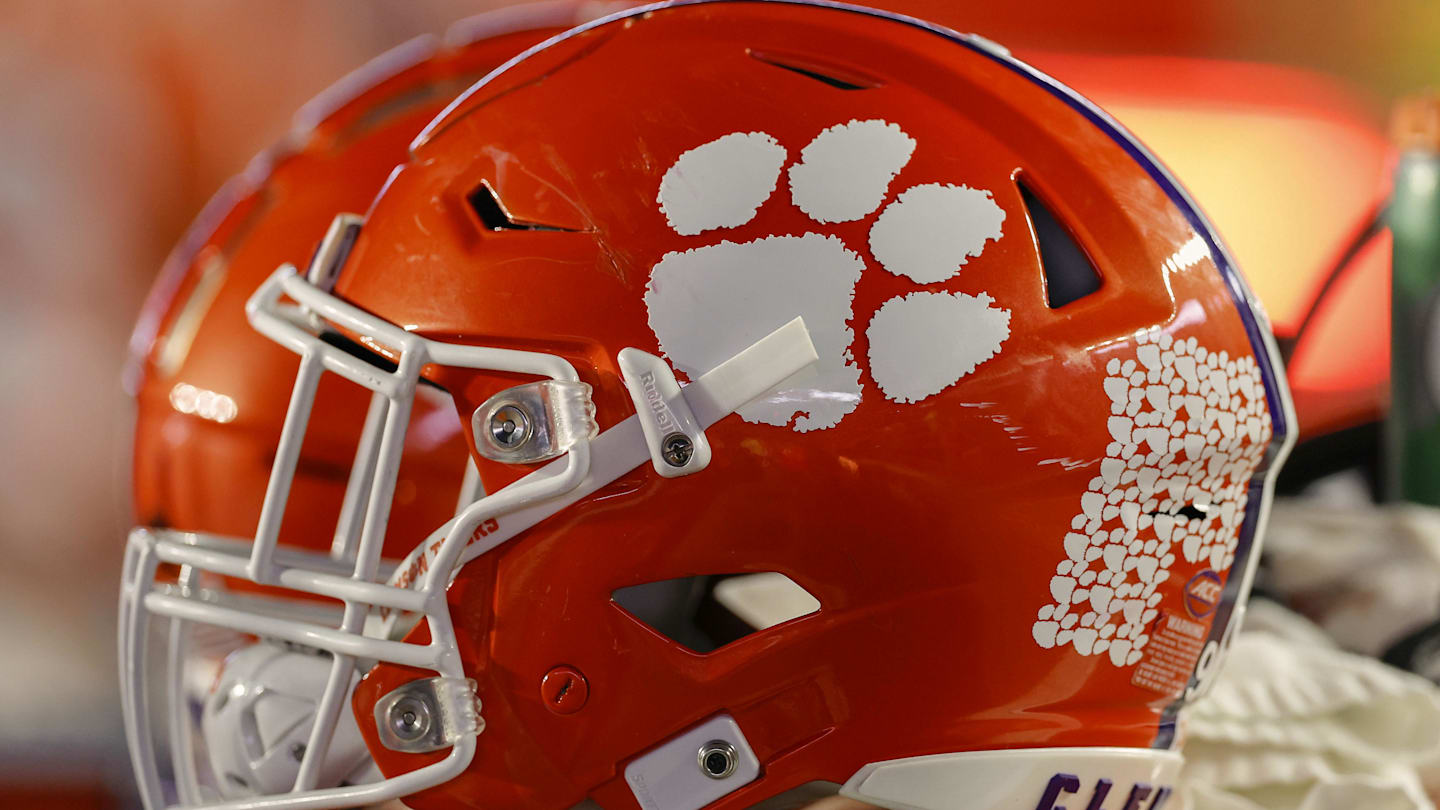 Top 2026 Interior Offensive Lineman Impressed by Clemson Ahead of ...