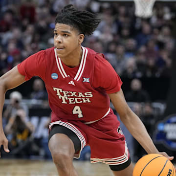 Ryan Dunn Continues to Impress As Suns Push Past Pistons