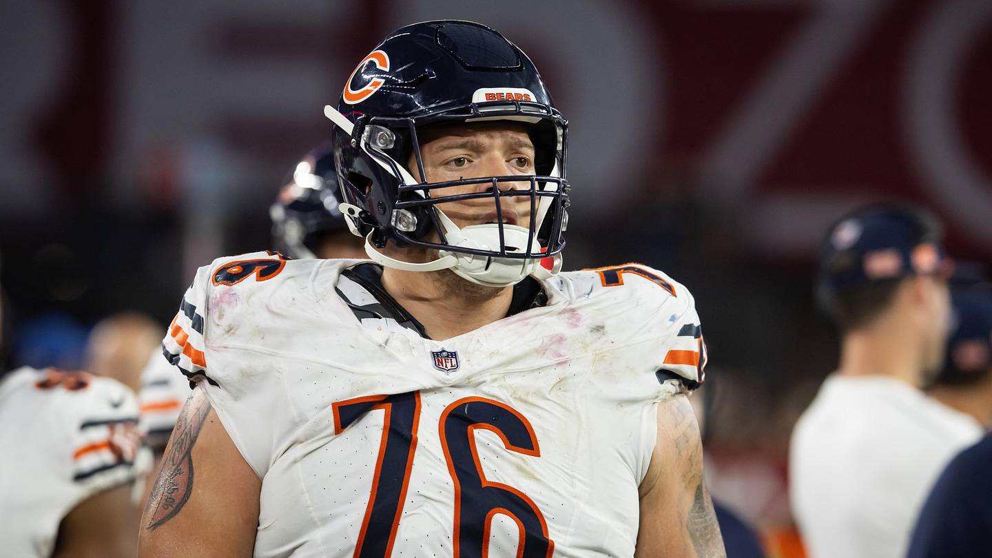 Browns ink offensive lineman Seahawks took long look at