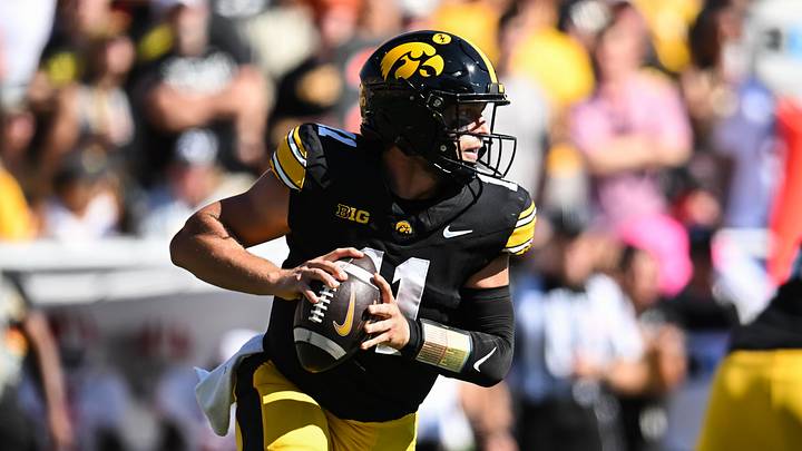 Iowa Hawkeyes Receives Massive Mark Gronowski Injury Update