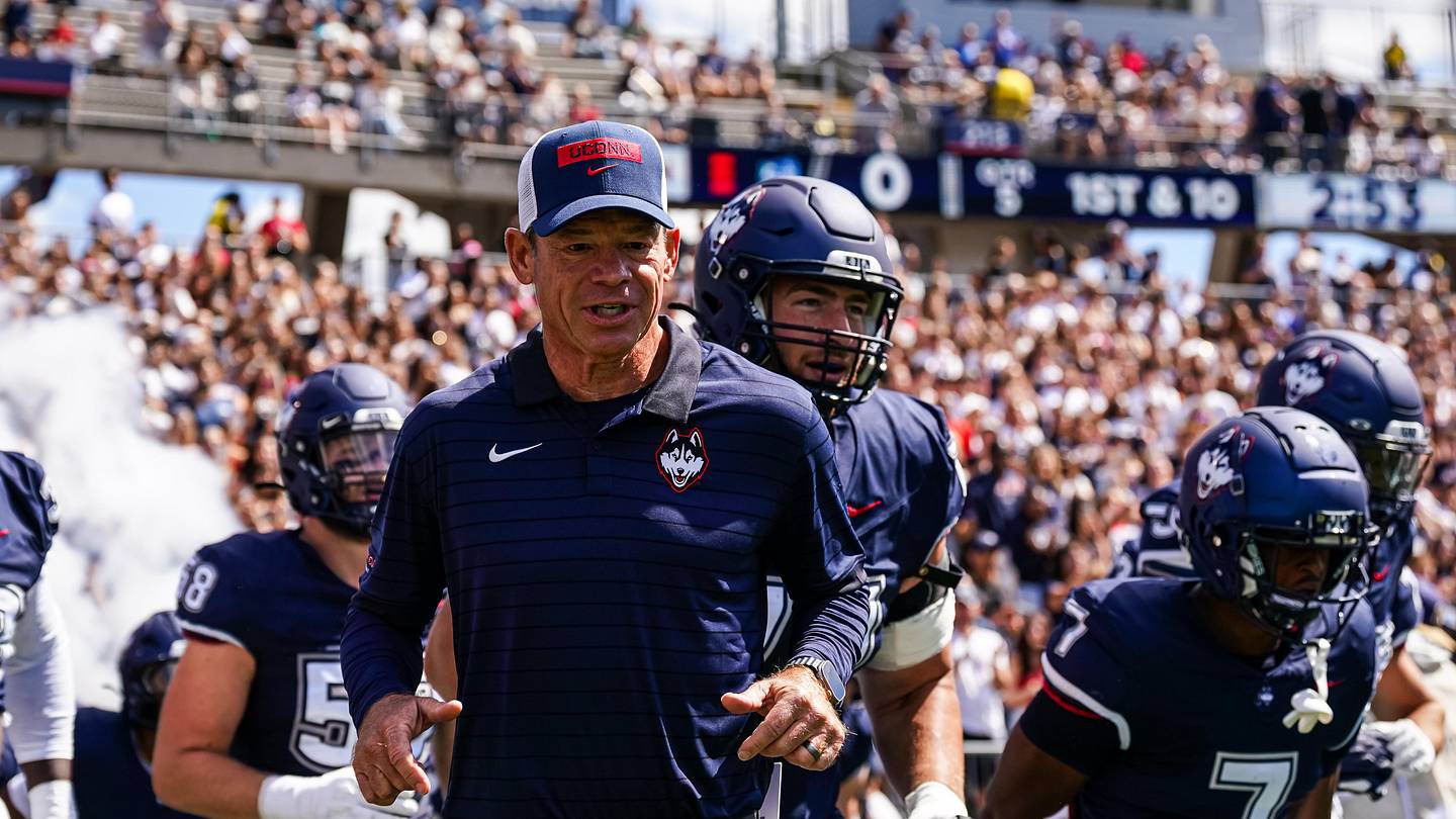 UConn Huskies HC Opens Up About Two Iconic NFL Role Models