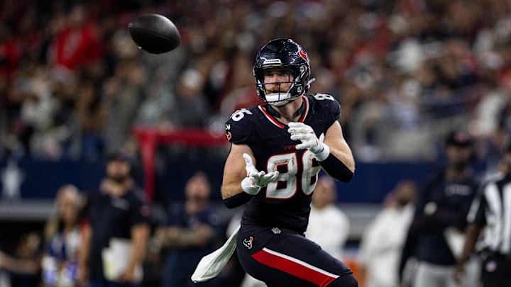 Cowboys star has harsh words for Dalton Schultz following Texans win