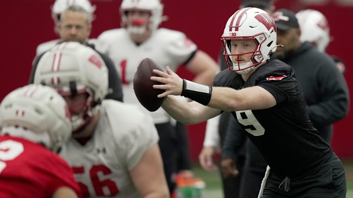 Projected Wisconsin Badgers offensive depth chart after 2025 spring ...