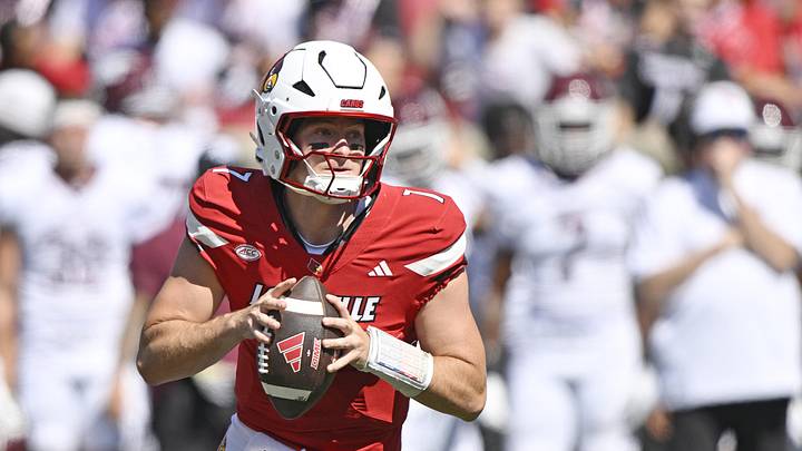 Miller Moss Satisfied with Louisville Debut, Eager to Showcase More