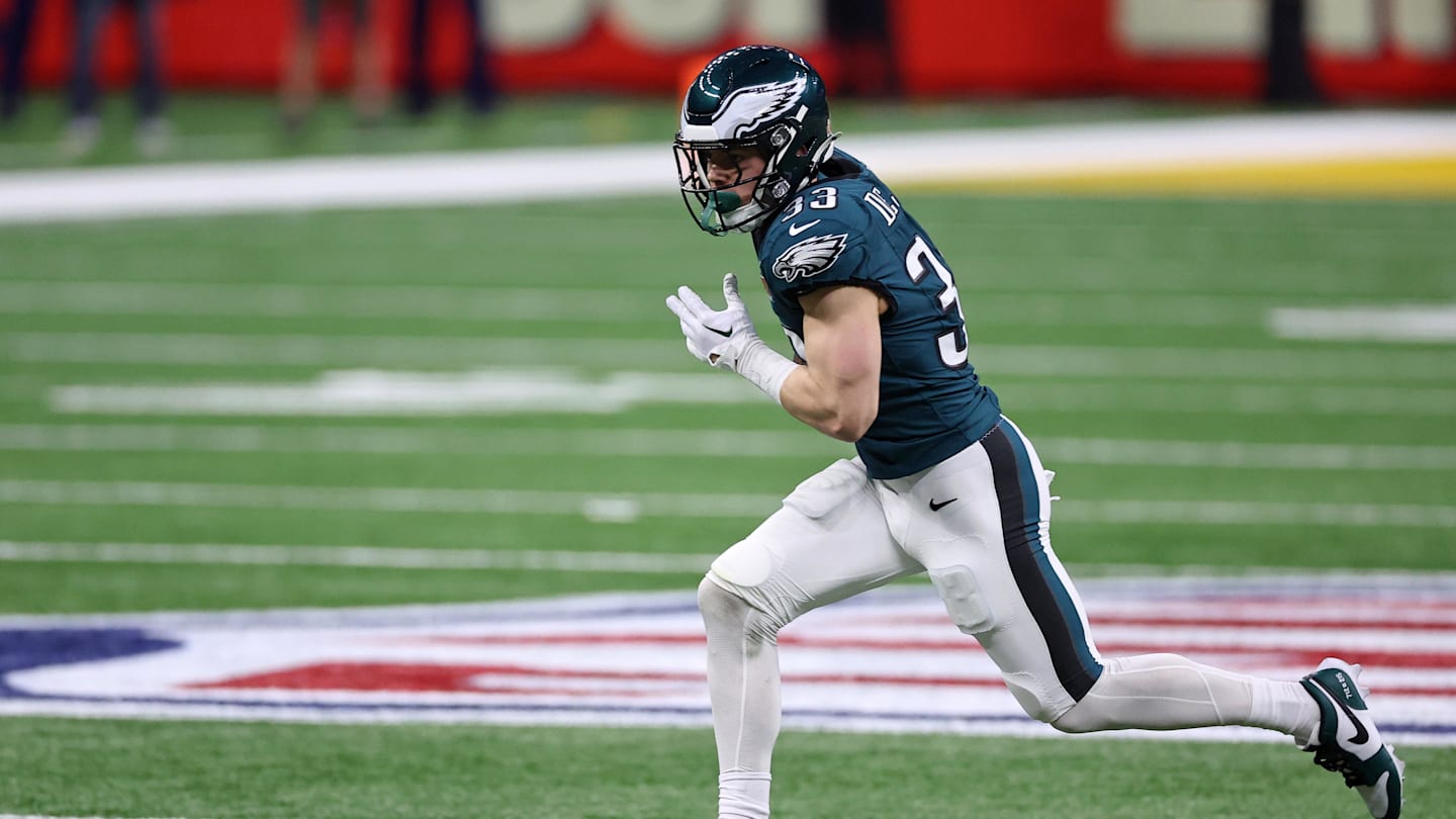 Caitlin Clark Sent Classy Message to Cooper DeJean After Eagles' Super ...