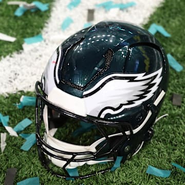 Eagles Quietly Re-Signed Former Patriots DE