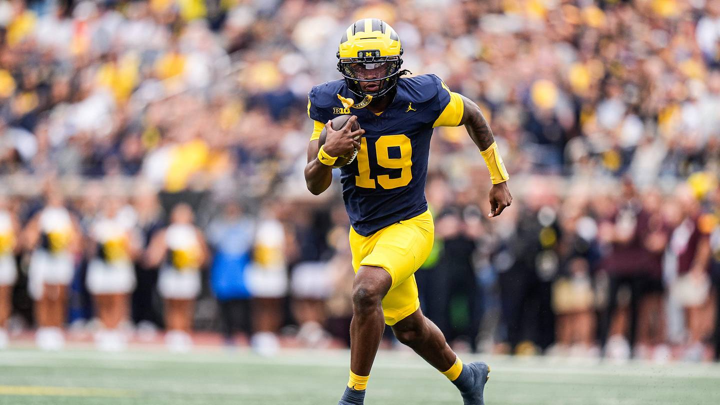 Michigan QB Bryce Underwood earns his first Big Ten award following ...
