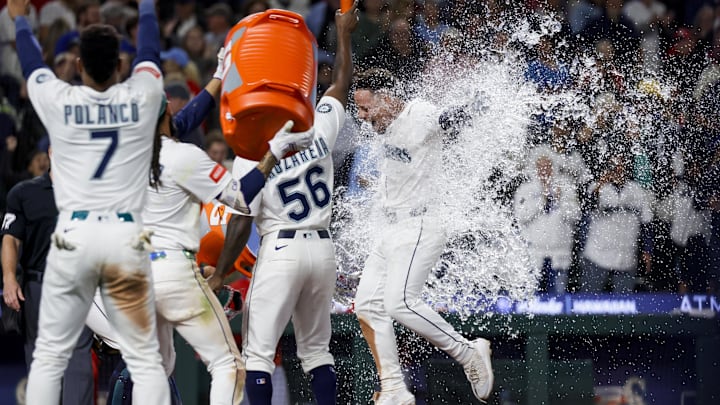 Mariners' Leo Rivas Sends 7-Word Message After Walk-Off HR
