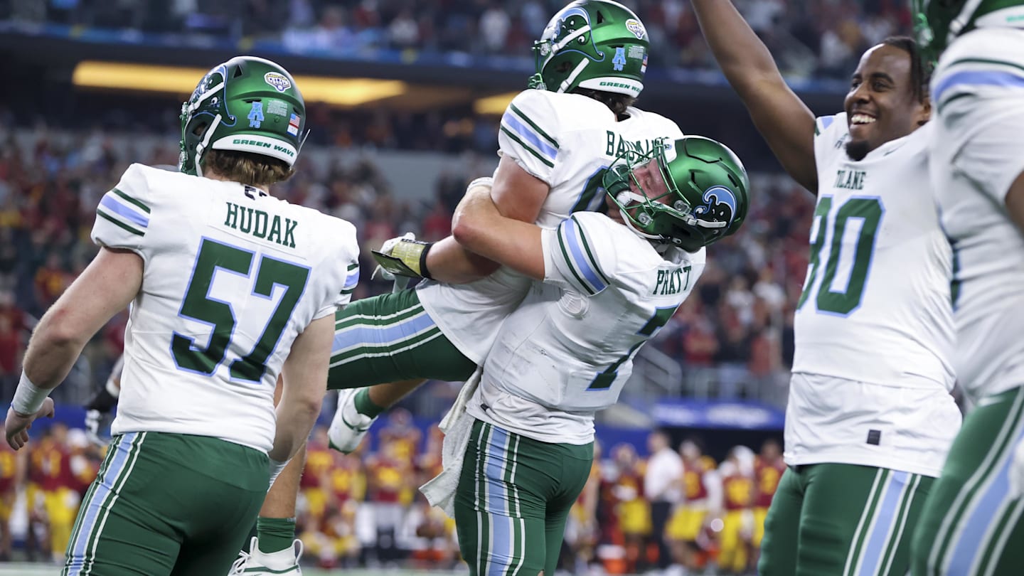 Tulane Green Wave Seniors Cement Powerful Legacy Against Memphis Tigers