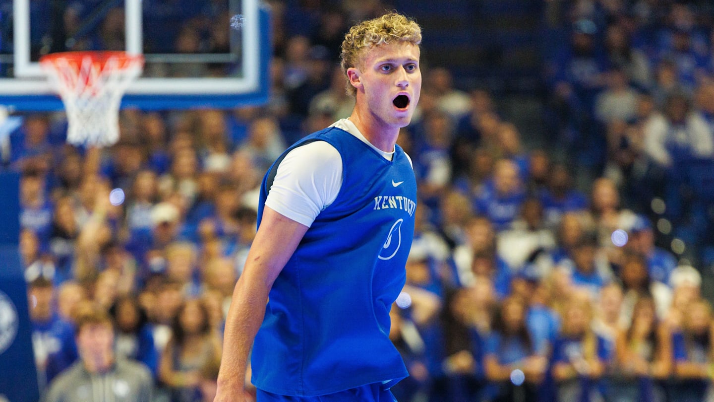 Kentucky Blue-White Game: Collin Chandler Steals the Show, Dominates as MVP