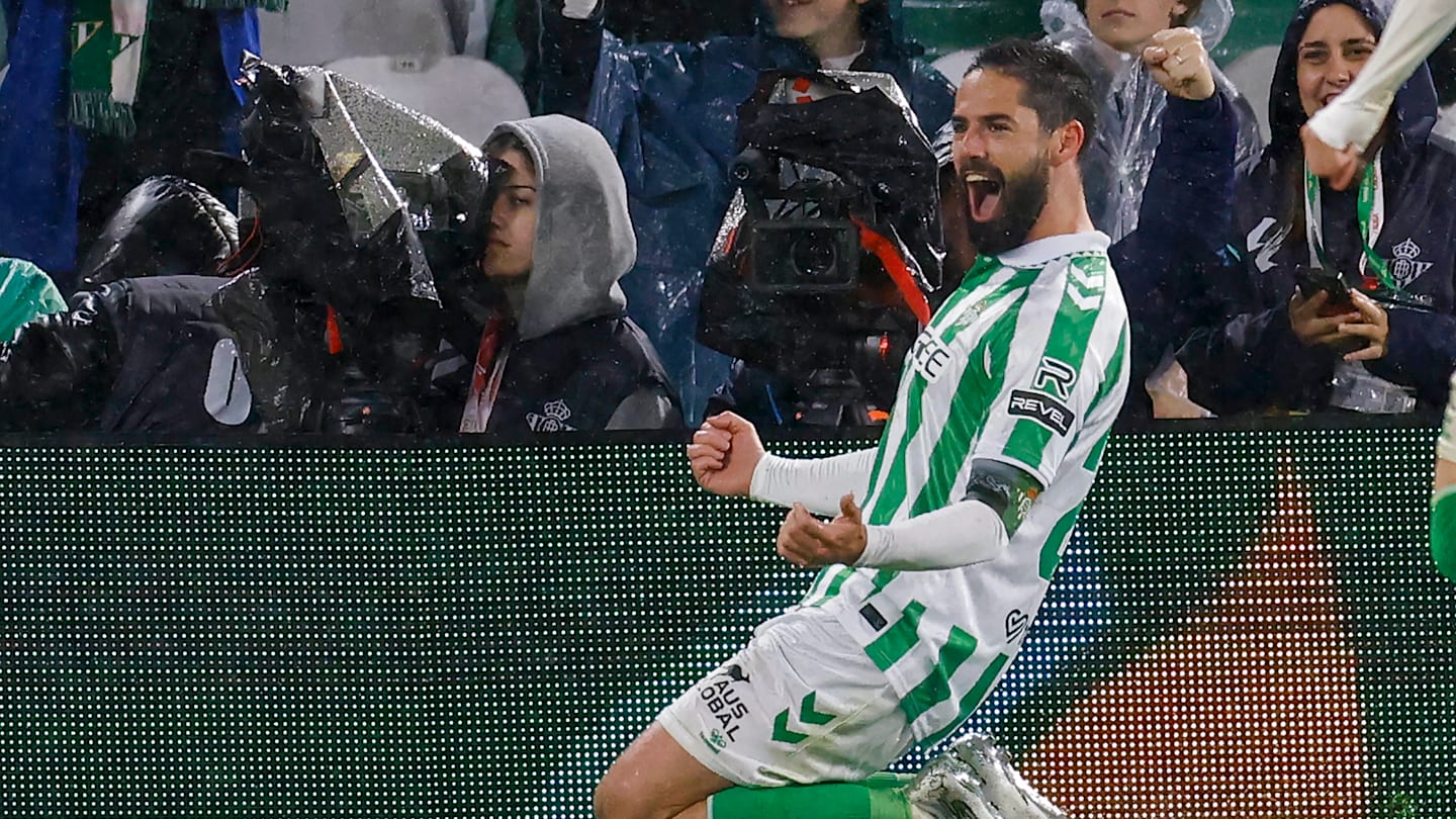 Isco Apologizes to Real Madrid Fans After Scoring Against Them | VT News