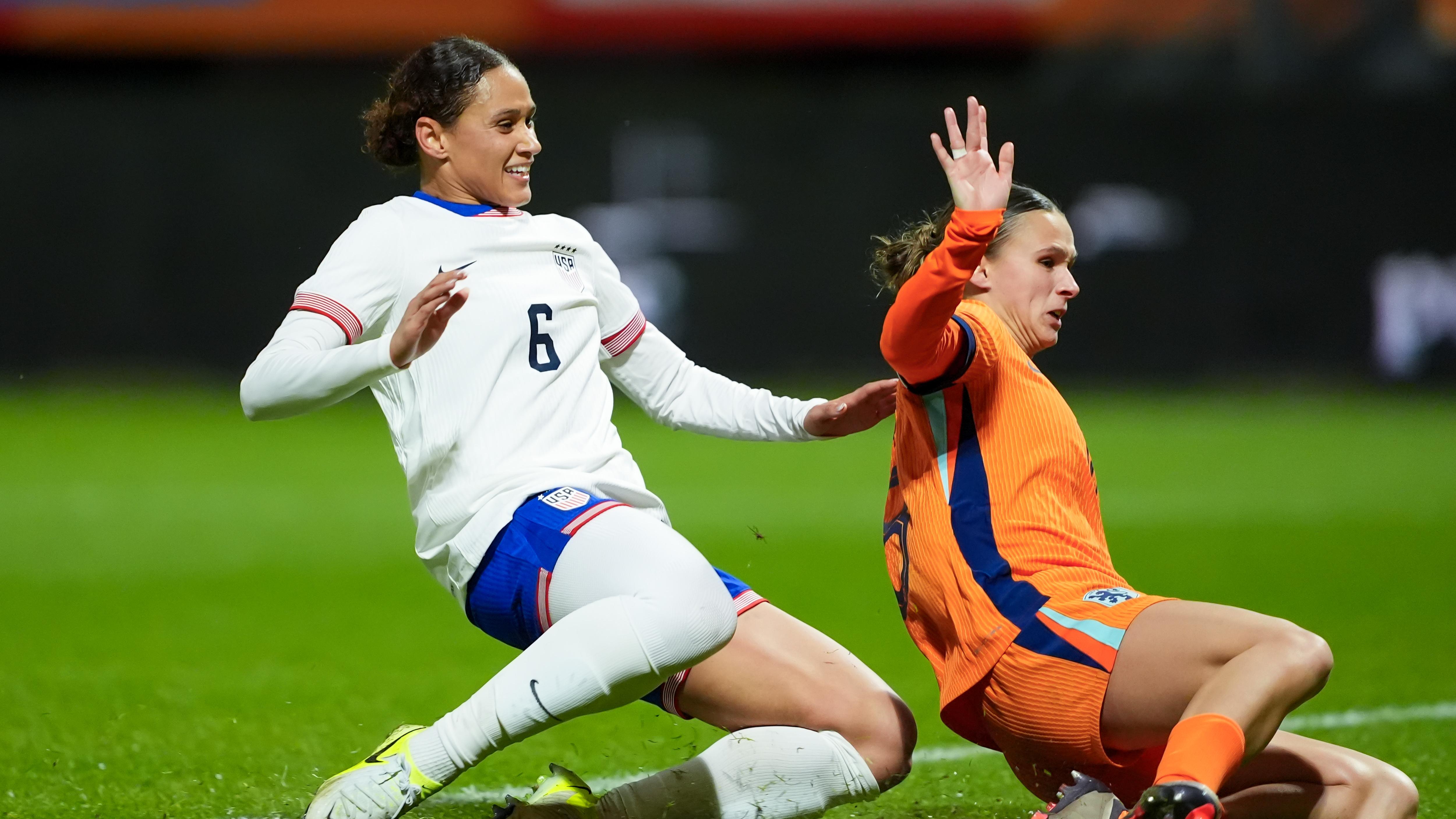 Lynn Williams leads USWNT to comeback win over the Netherlands