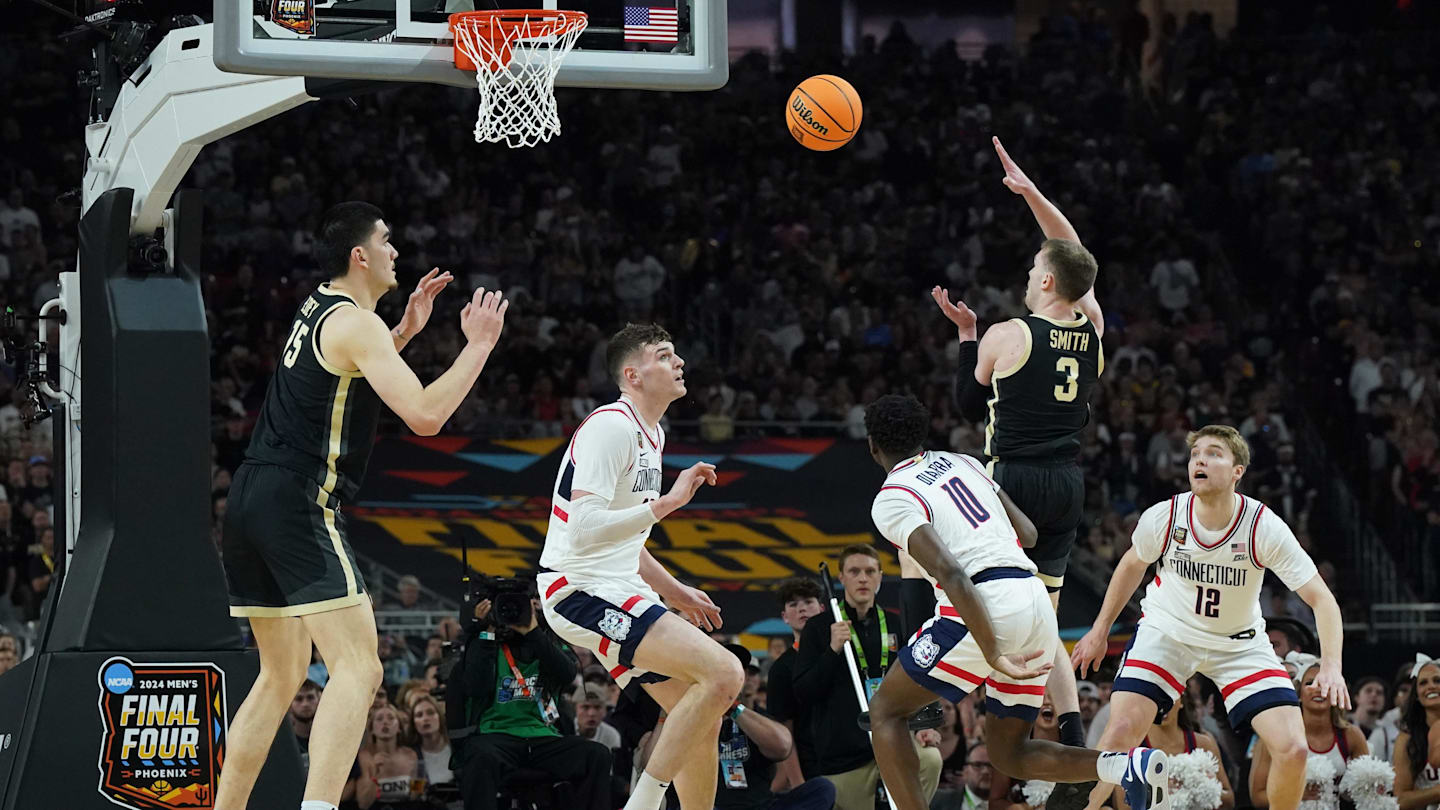 Former Purdue Star Zach Edey Explains Traits That Make Braden Smith Elite Passer