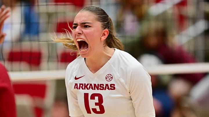 Razorbacks' inexperience on display in home opener