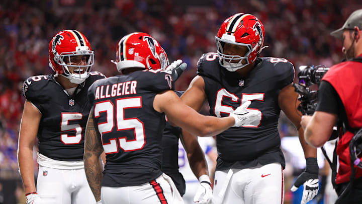 Falcons Get Final Injury Update on London, Lindstrom, & Starters