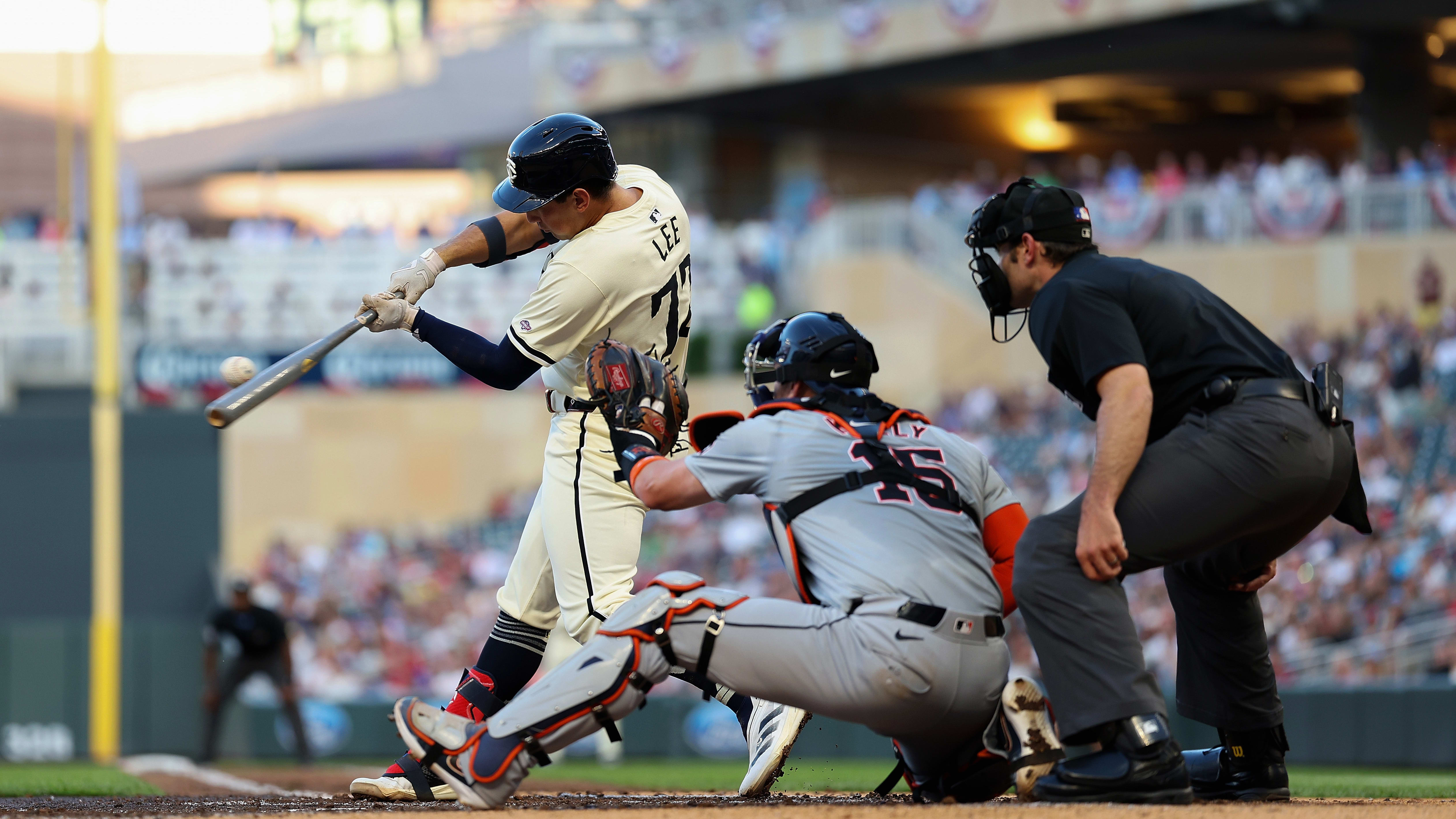 Watch Twins star prospect Brooks Lee get the first hit of his MLB career