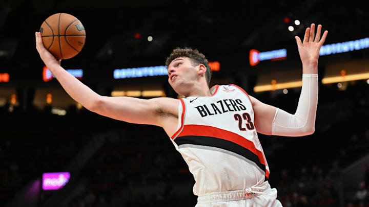 Grading Donovan Clingan's Blazers debut that raised more questions than ...