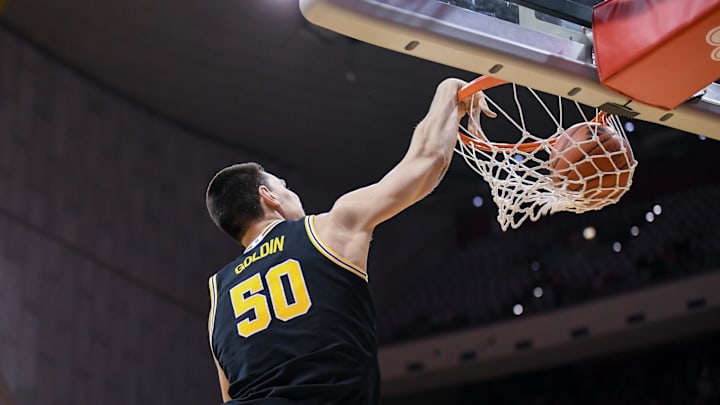 Michigan basketball center Vlad Goldin nominated for Center of the Year ...