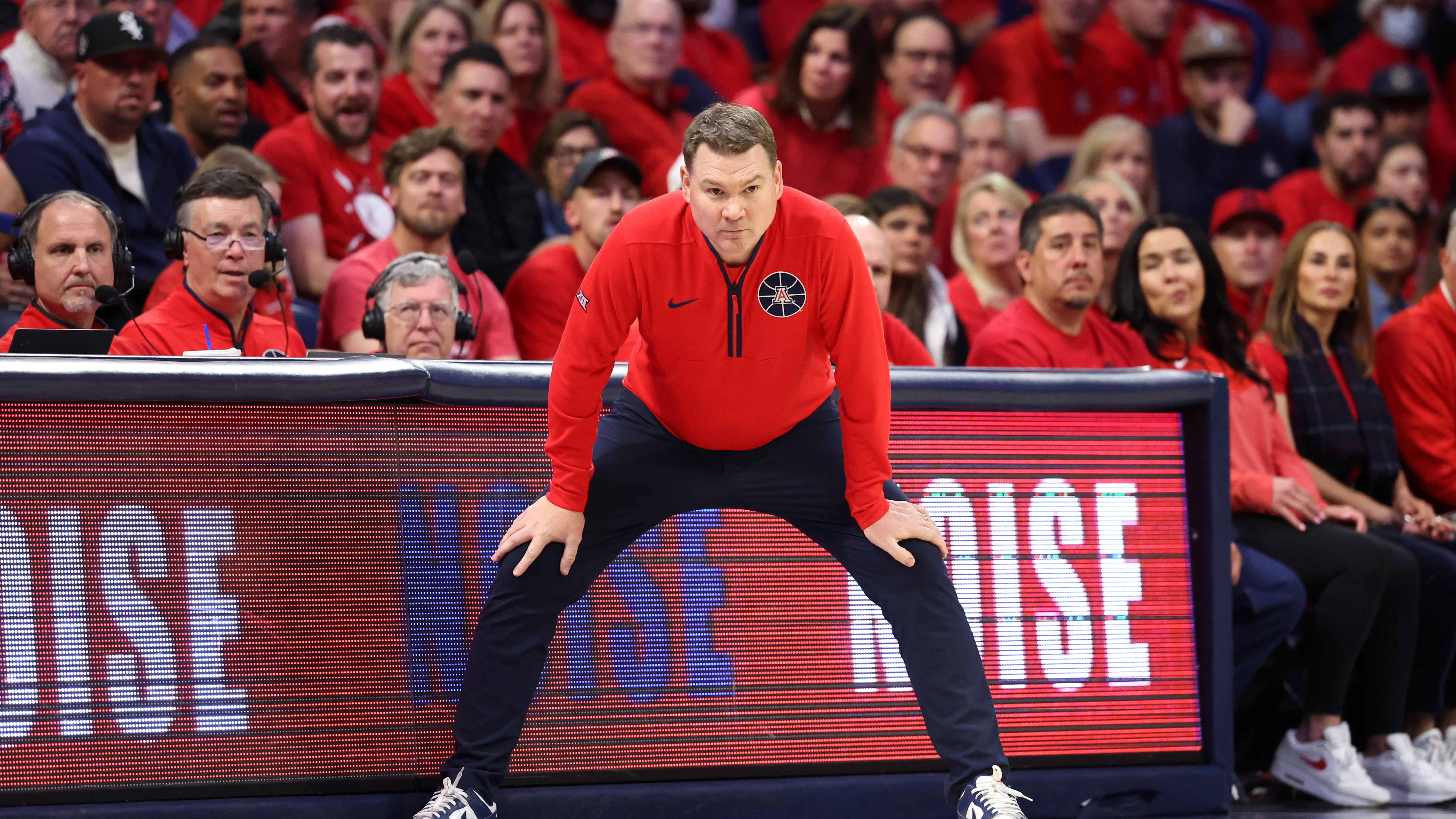 Tommy Lloyd is among fastest college basketball coaches to earn 100th win