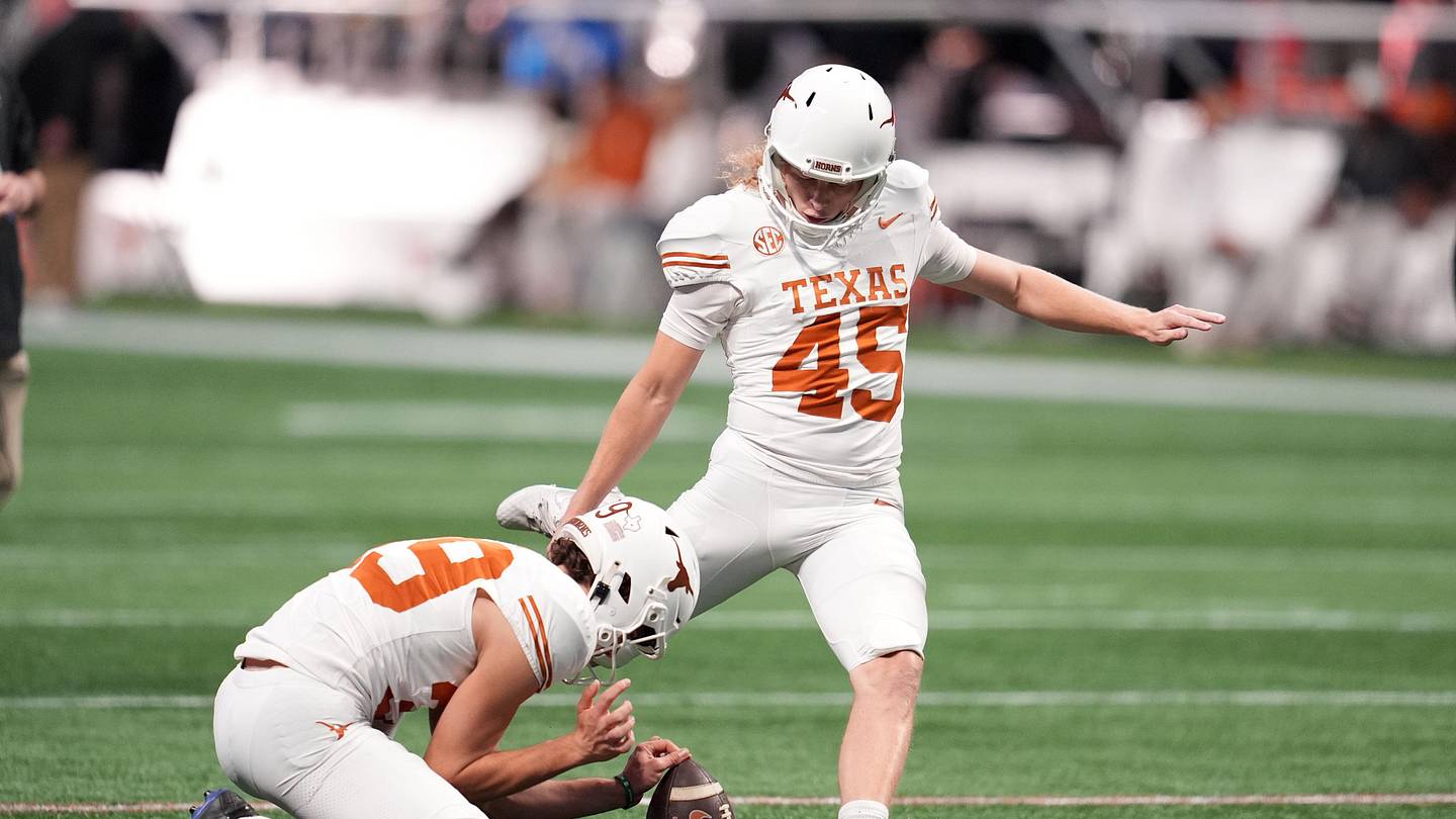 Texas Longhorns Field Goal Kicking Continues to Be Major Issue