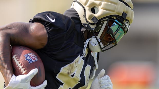 Dennis Allen "Not Sure' Of Alvin Kamara's Absence, Agent Says It's ...
