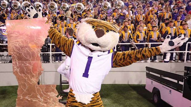 One Word Completely Sums Up Arkansas' Loss to No. 8 LSU