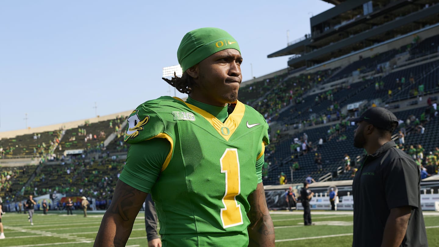 Three Plays That Prove Oregon Receiver Dakorien Moore's Status As Best ...