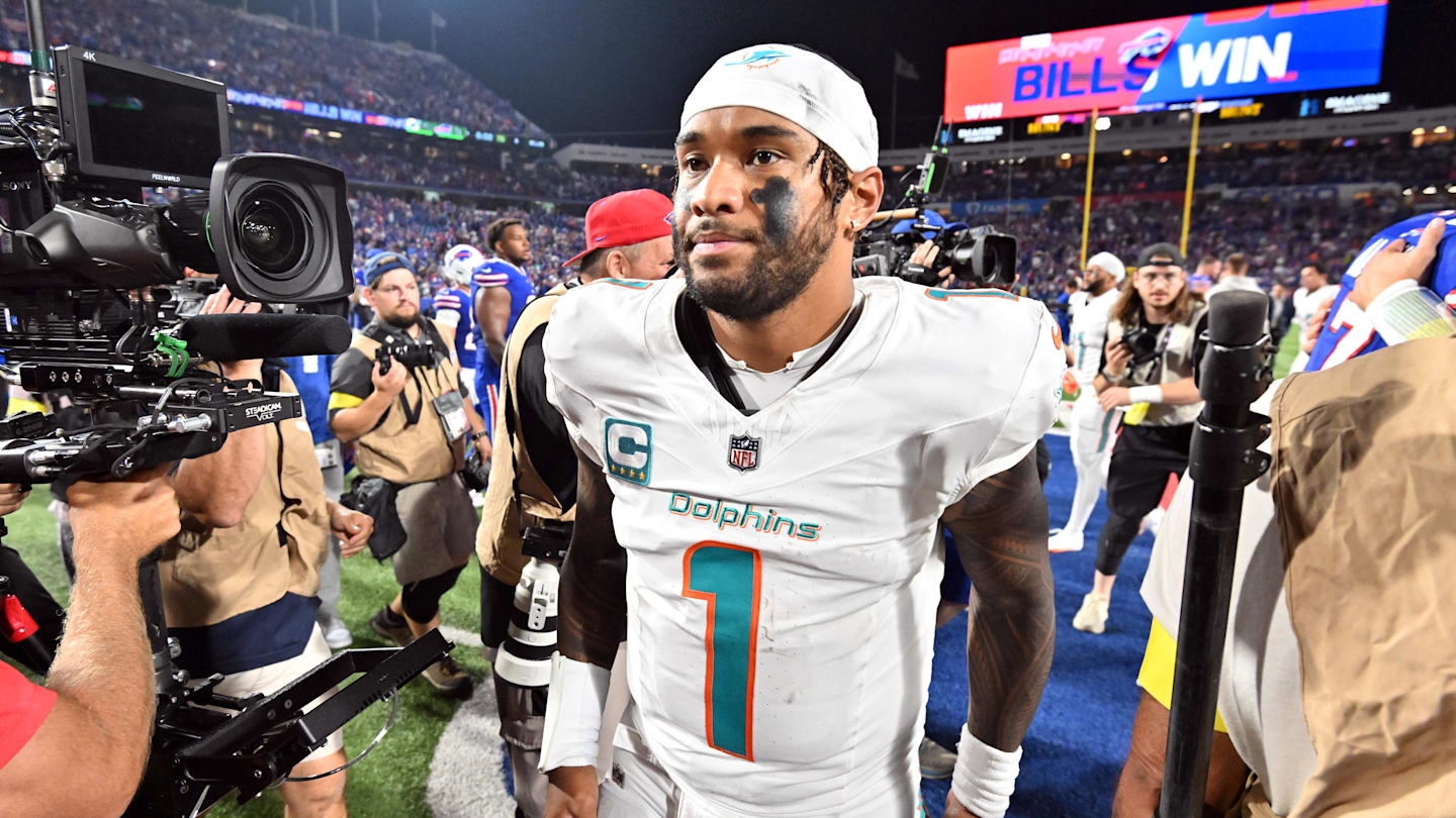 Tua Tagovailoa Gives Honest Response to Fan Criticism Amid Dolphins ...