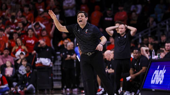Report: Wes Miller Returning to Cincinnati For 2025-26 Season