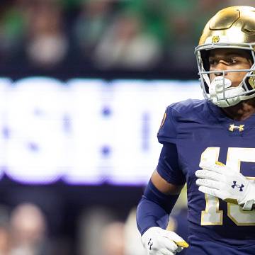 Former Notre Dame Standout Announces Retirement from NFL After 7 Seasons