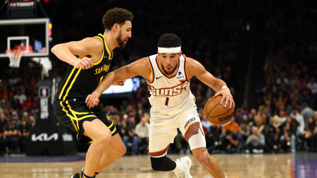 Phoenix Suns Star Devin Booker Reacts To Klay Thompson News