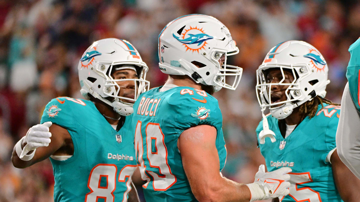 Dolphins release young tight end but not the one fans were hoping for