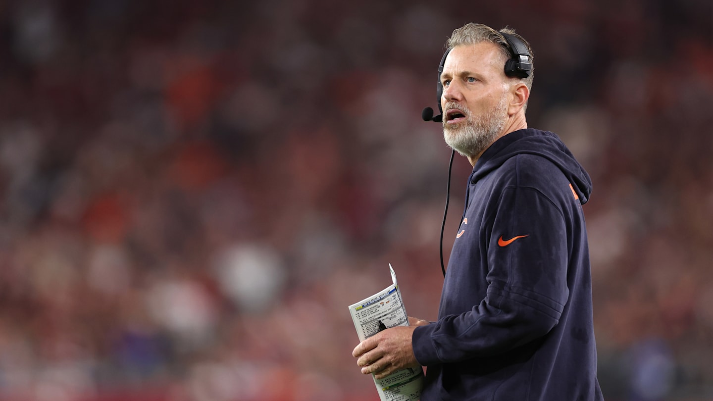 Bears ridiculed by NFL GM for bringing back Matt Eberflus this season
