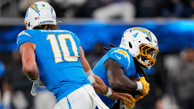 Los Angeles Chargers cutting Gus Edwards wouldn’t make much sense