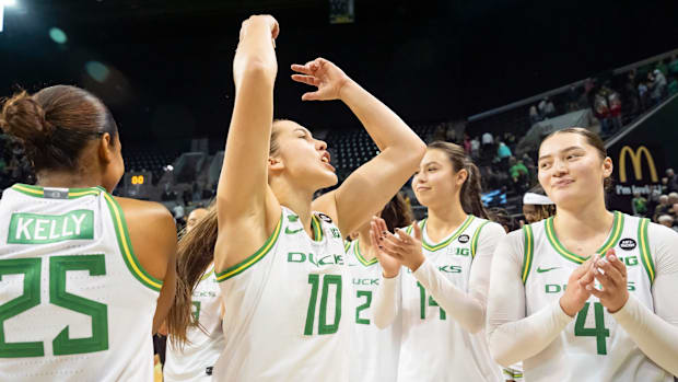 How to Watch Oregon Ducks vs Michigan Women’s Basketball: TV, Preview ...