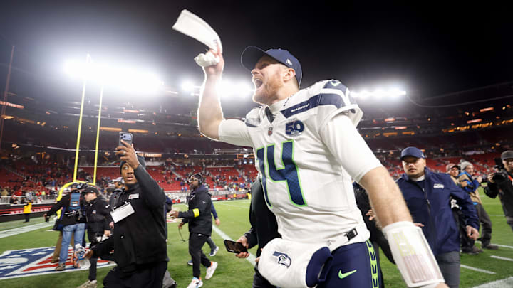 Seahawks vencen a los 49ers, ganan el Oeste de la NFC y aseguran el ...
