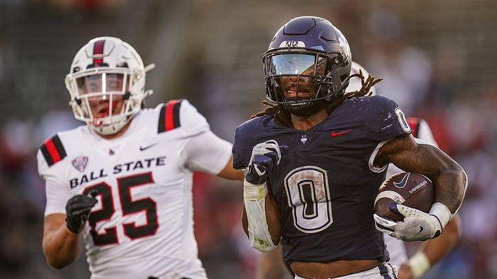 UConn Huskies Outlast Buffalo, Extend Win Streak
