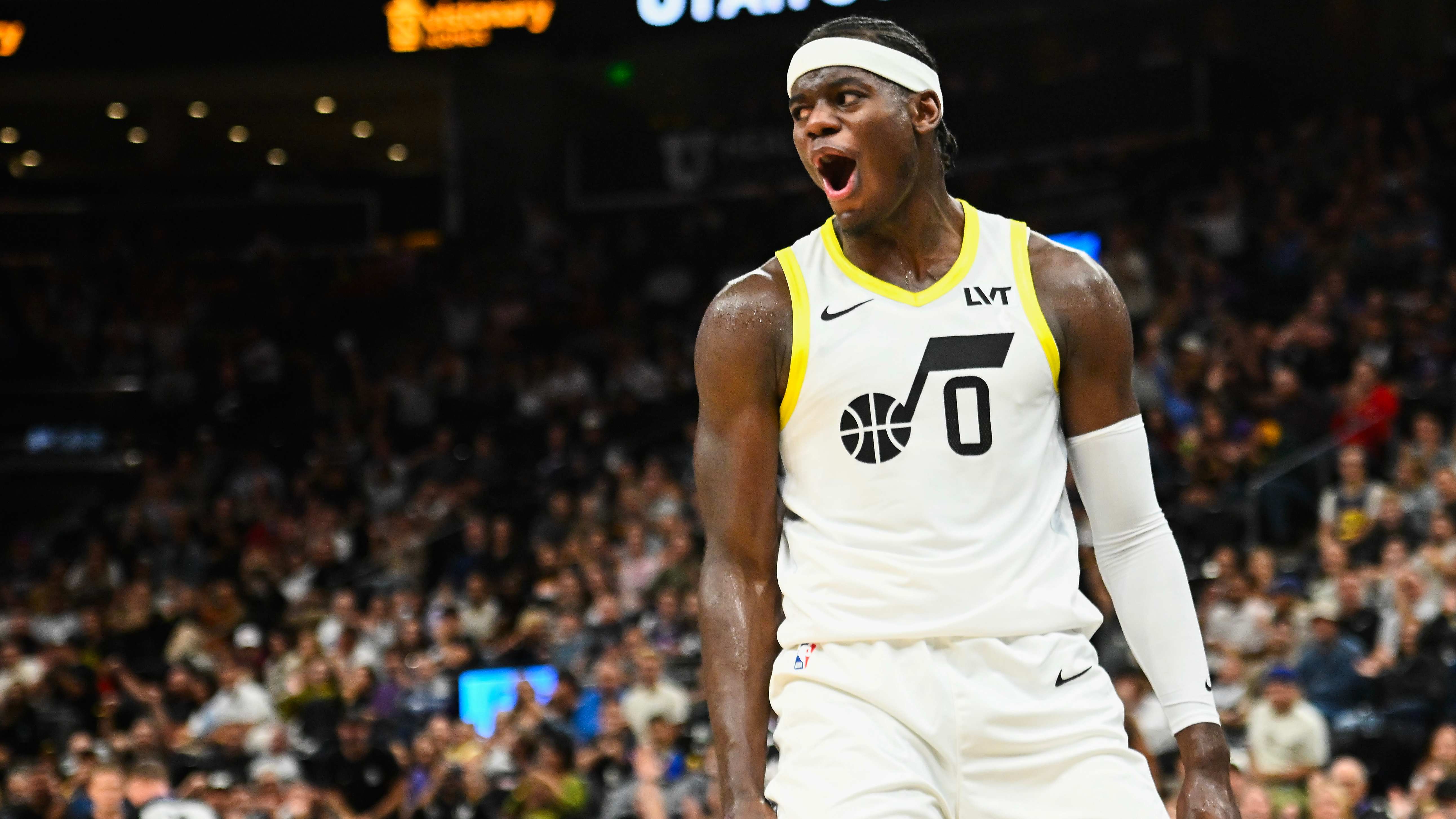 Freak accident adds injury to insult for identity-less Utah Jazz