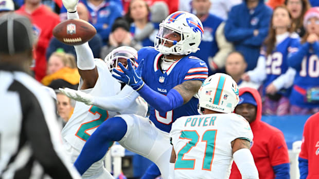 ESPN insider offers injury updates on two key Bills pass-catchers ...