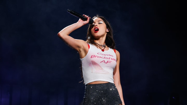 Olivia Rodrigo's 'GUTS' World Tour 2024: Dates, Ticket Prices, Openers ...