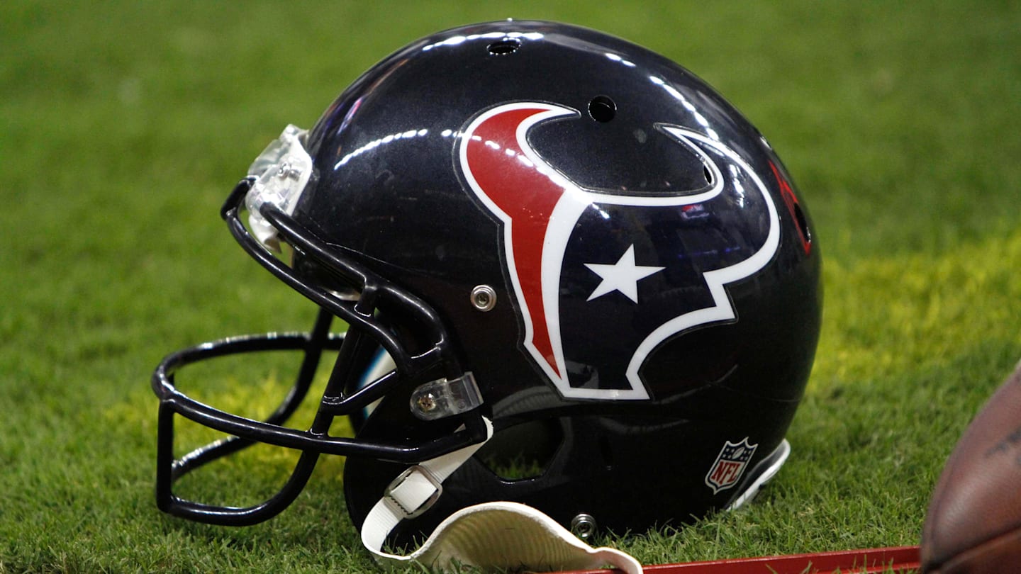 Houston Texans Pull Off Trade with Vikings to Land Intriguing DB