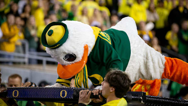 How To Watch Oregon Ducks vs. Ohio State Buckeyes: Preview, Prediction, TV Channel