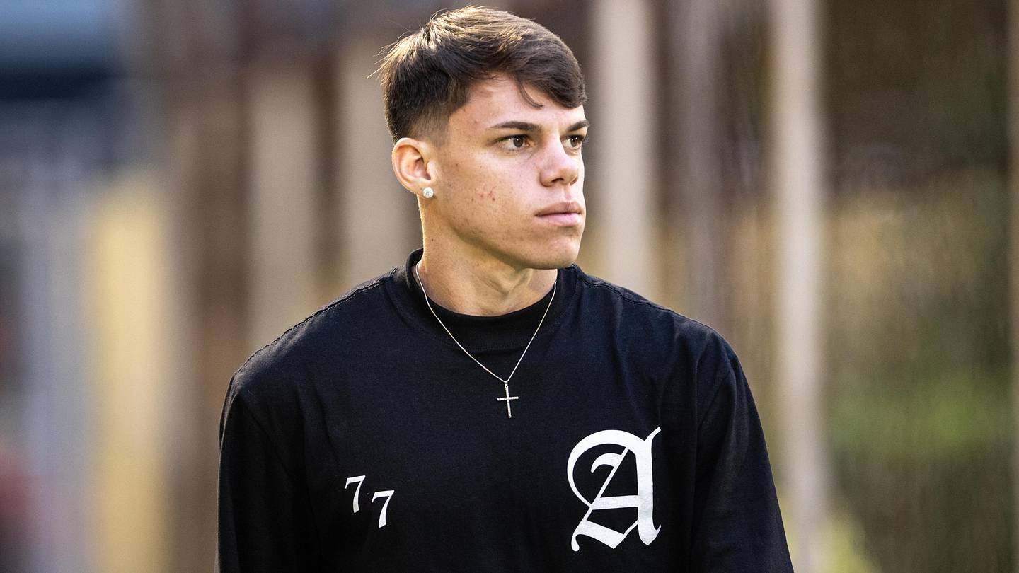 Barletta no Corinthians: reforço revela time do coração e inspiração em ...