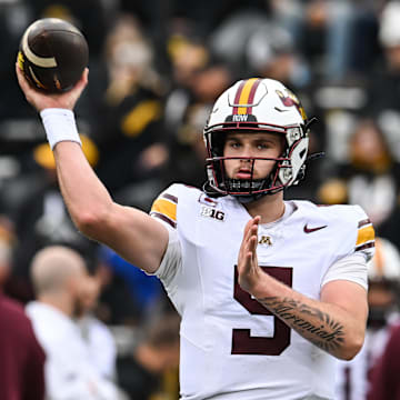 Gophers survive Homecoming scare against Purdue