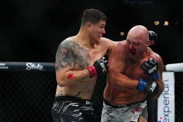 UFC Fight Night Rio picks & predictions for Charles Oliveira vs ...