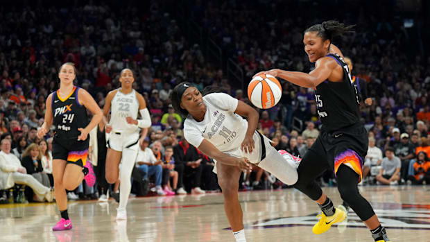 Why Thomas' Facilitating Led To Phoenix's Success