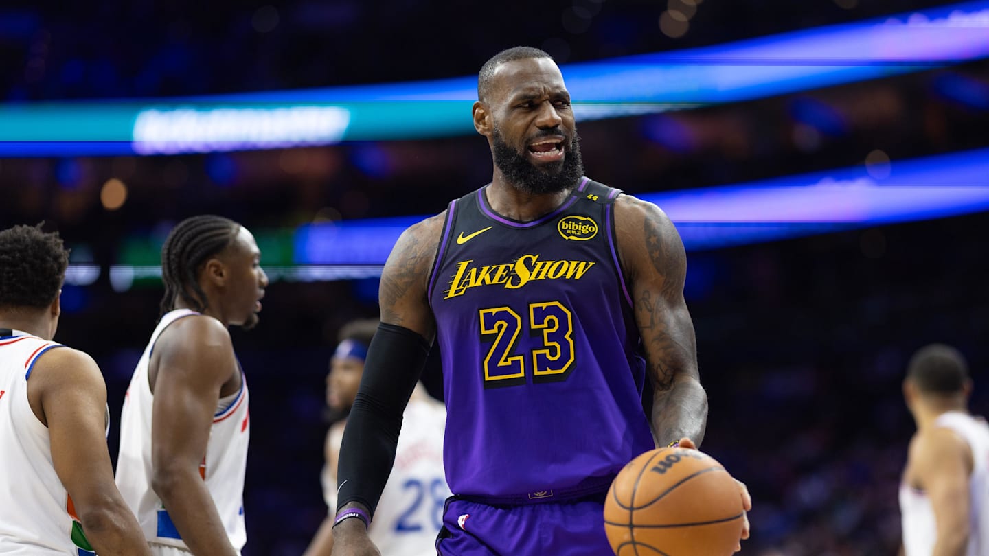 Mike Breen Thinks LeBron James Might Keep Playing Far Longer Than We ...