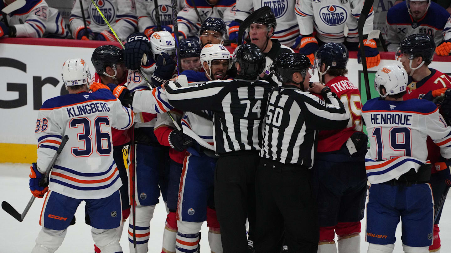 Panthers, Oilers Get Into Heated Scrum After Penalty-Filled First ...
